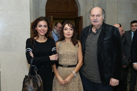 Nərgiz Paşayeva ailəsi ilə konsertdə